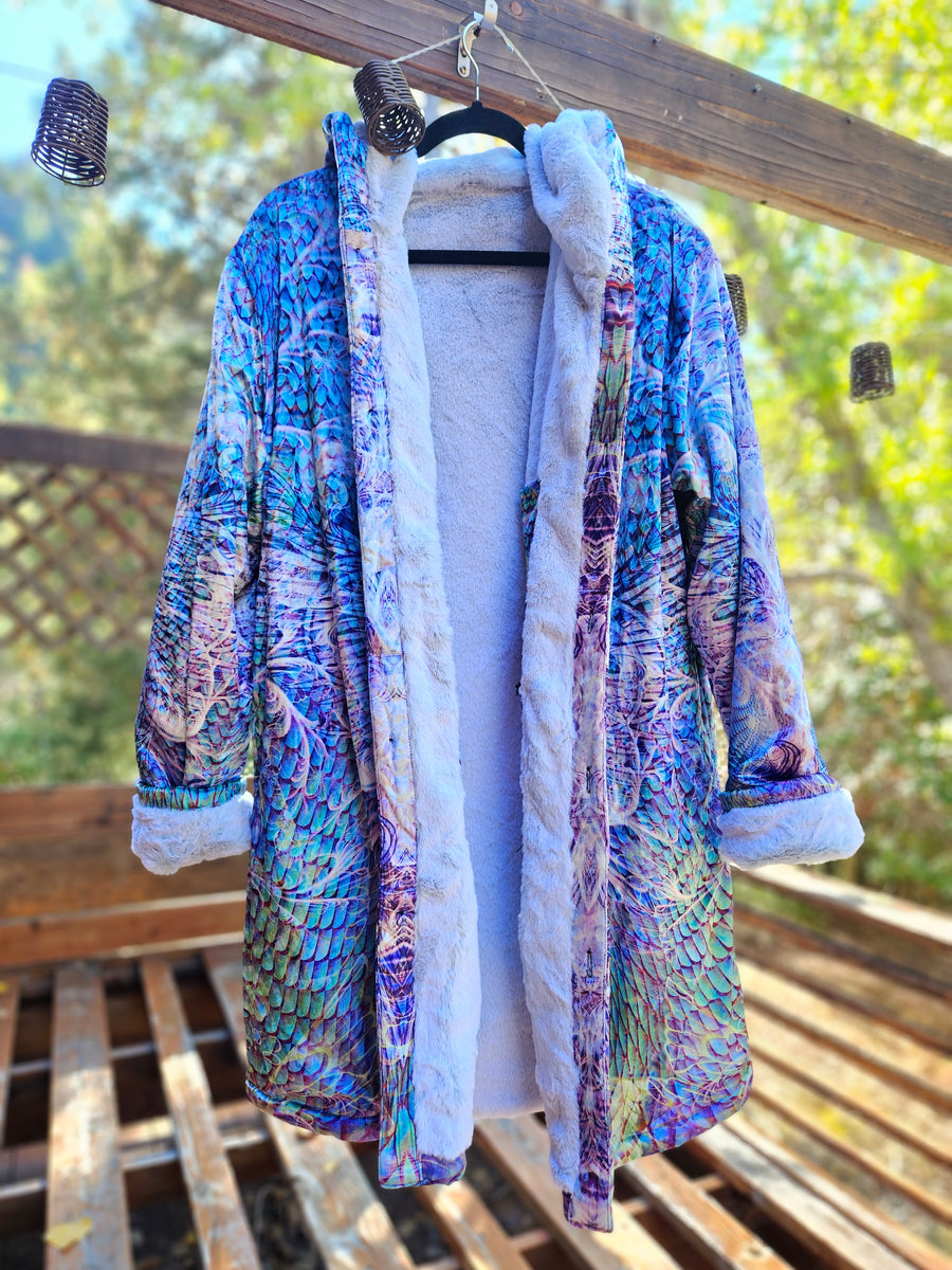 Saphira Crushed Velvet Cloak with Seamfoam Blue Faux Fur lining ...